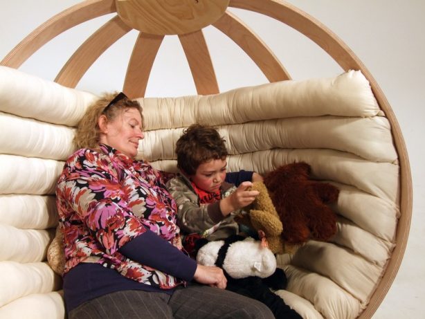 Cradle rocking chair | Comfortable and relaxing safe