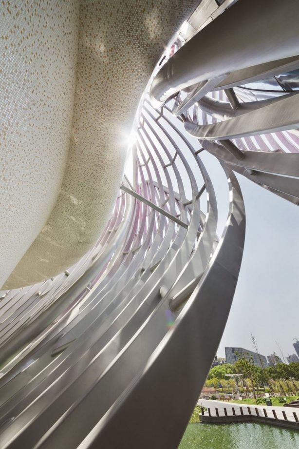 Huge Lotus Building by Studio505