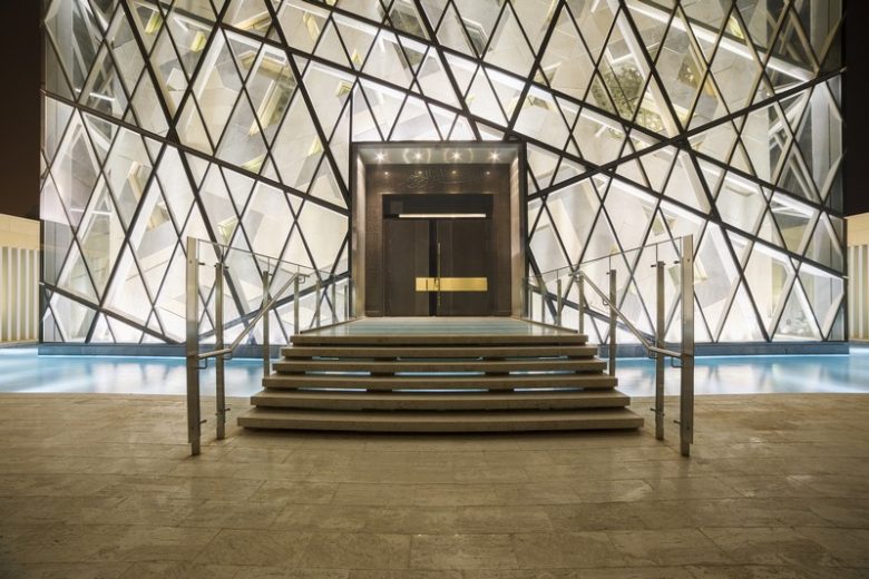 Cube-shaped Mosque levitating Above Water in Riyadh | HOK